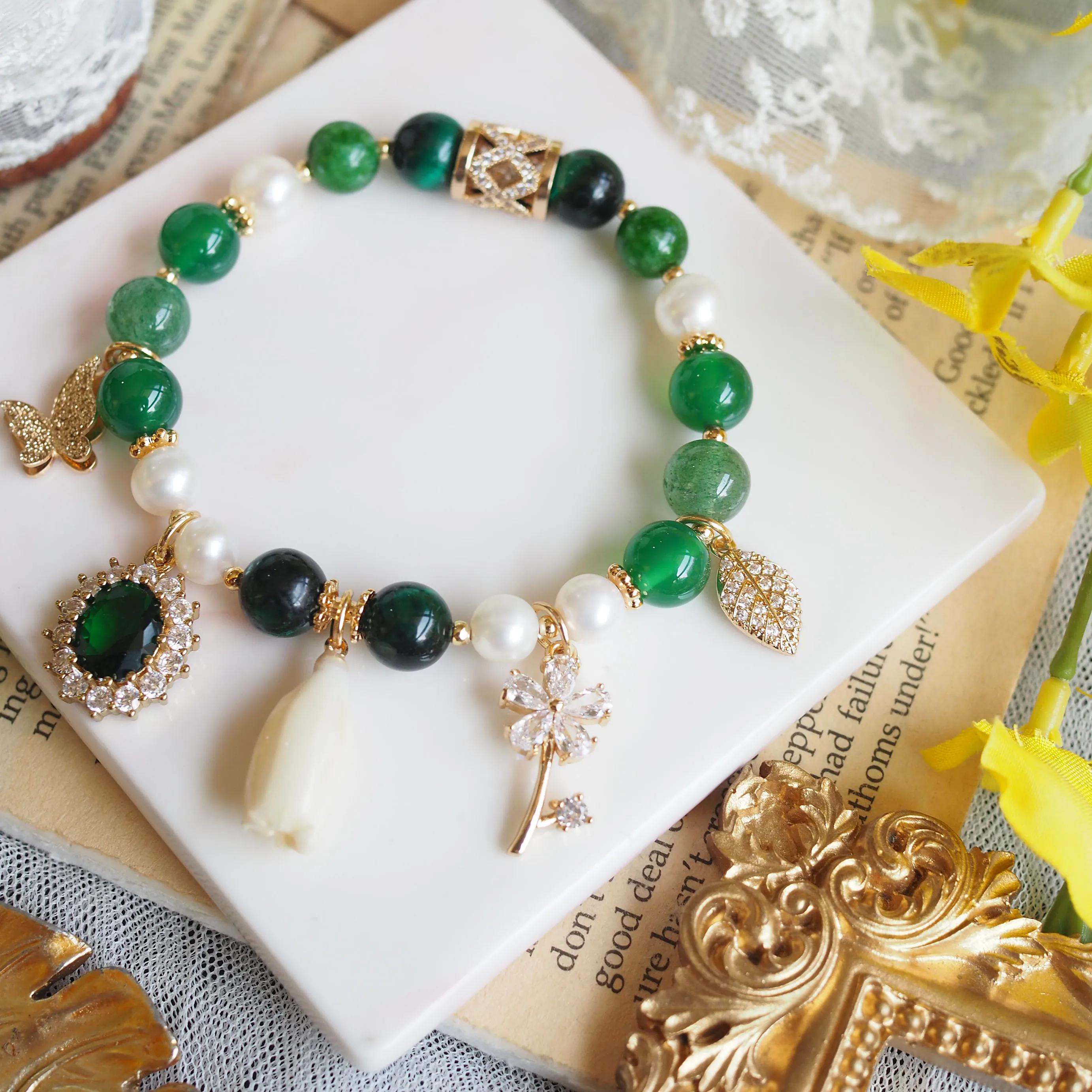 Women-Natural-Jade-Fresh-Water-Pearl-Emerald-Wind-Bell-Flower-Bracelet.jpg