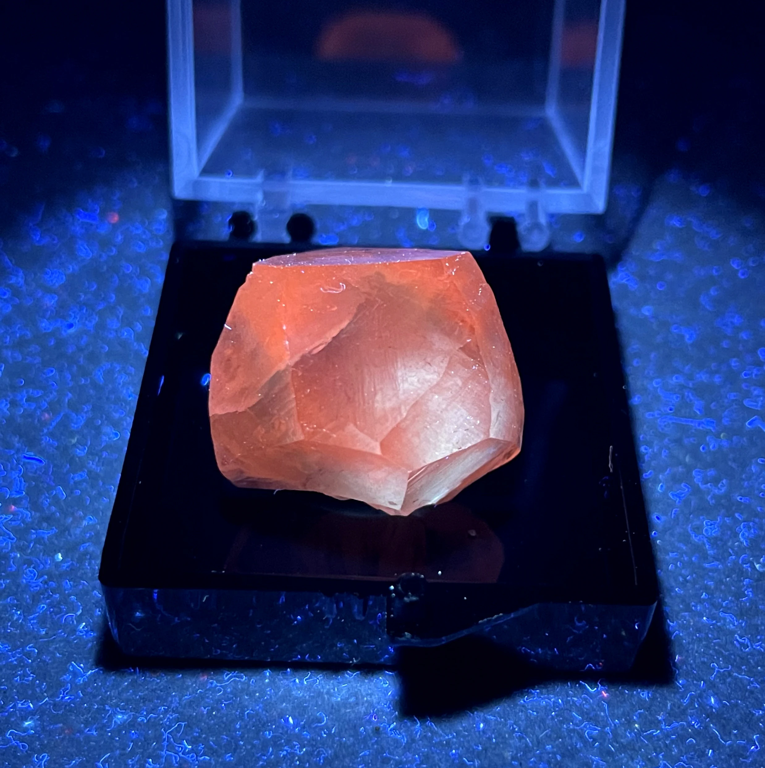 BEST-100-natural-Fluorescent-calcite-mineral-specimen-stones-and ...