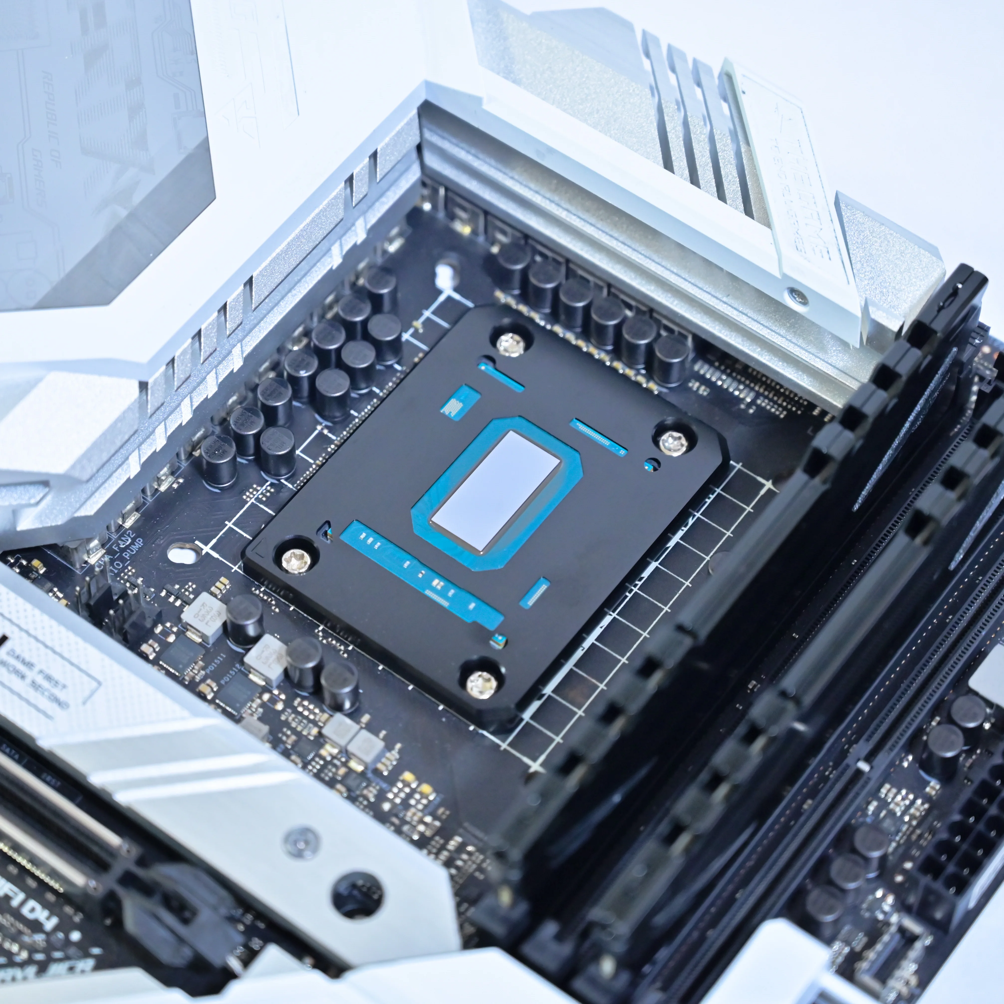 13th-Gen-i9-13950HX-i7-13850HX-ES-Modified-FLASH-HX-desktop-1700LGA-Can ...