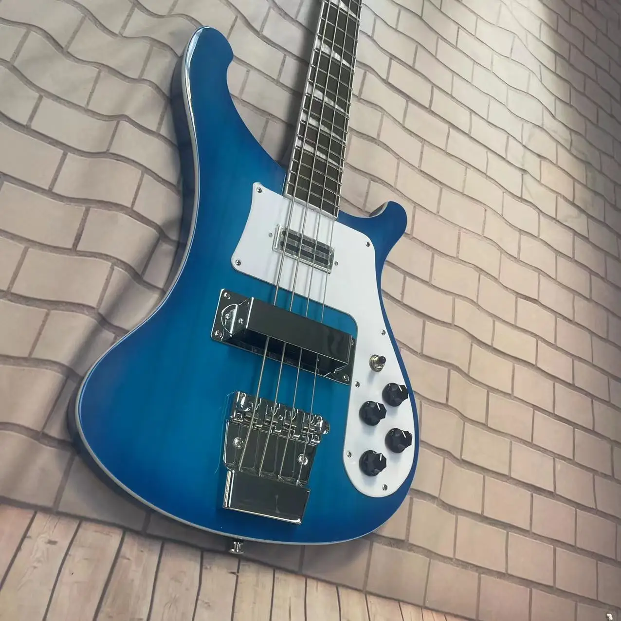 Rickenbacker-bajo-el-ctrico-integrado-de-4-cuerdas-cuerpo-azul ...