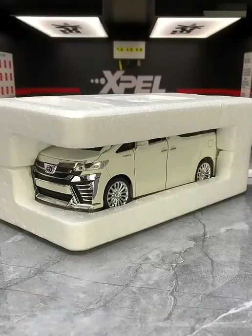 (Preorder) LEO 1:24 Toyota Vellfire MPV Diecast Model Car Toy Car for ...