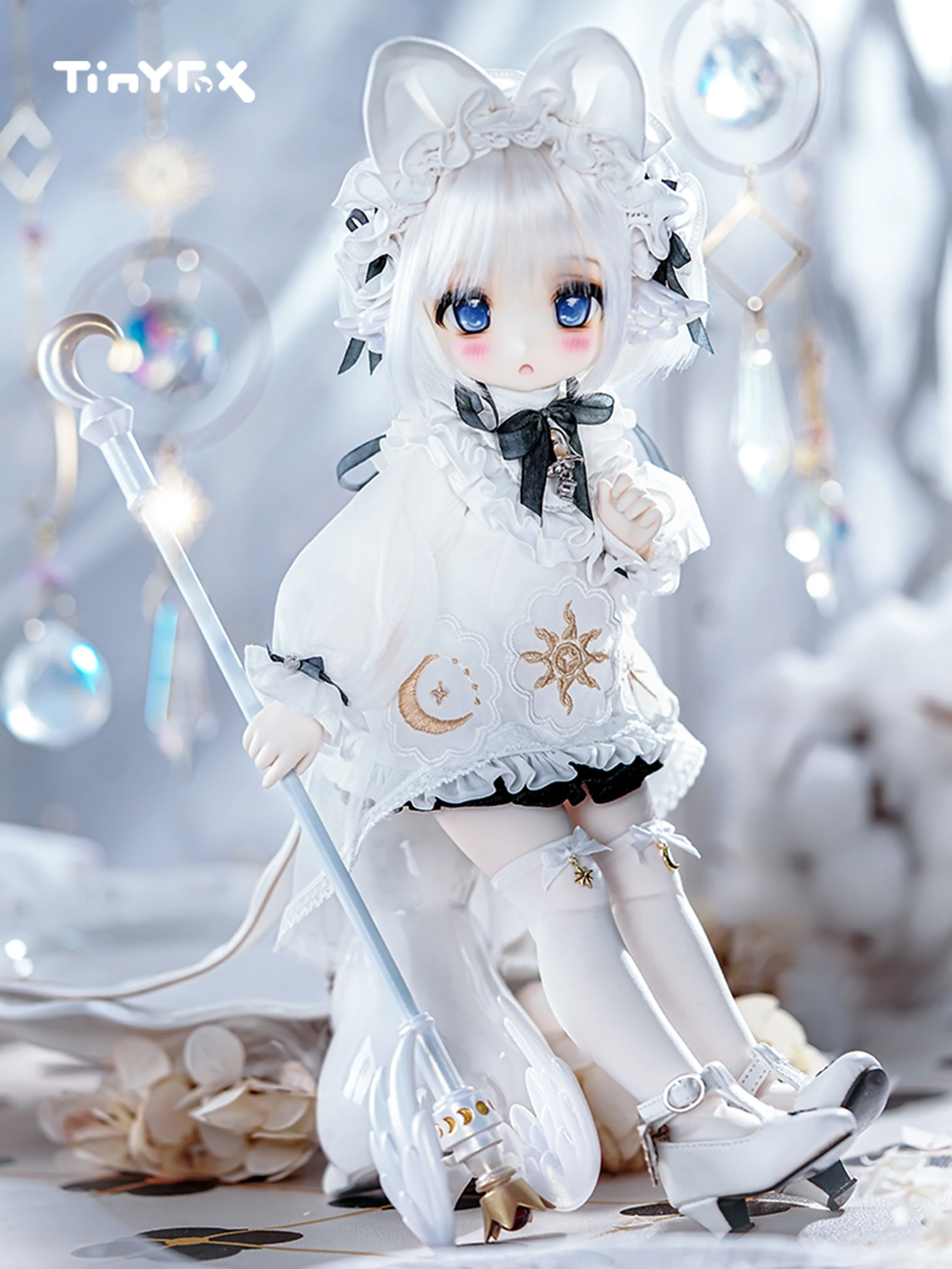 Tinyfox-Dream-God-Gui-Er-Fox-God-Mjd-Mobile-Joint-Doll-Bjd-6-Official-2d-Doll.jpg