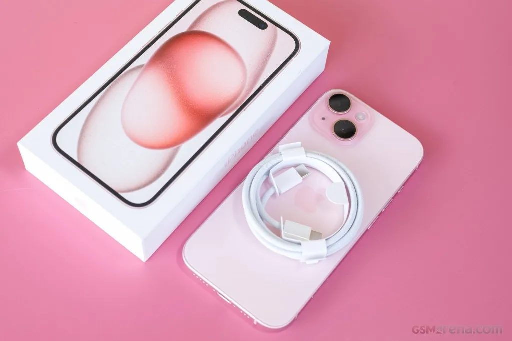 Apple iPhone 15 iOS 17 Apple A16 Bionic Super Retina XDR OLED Display ...
