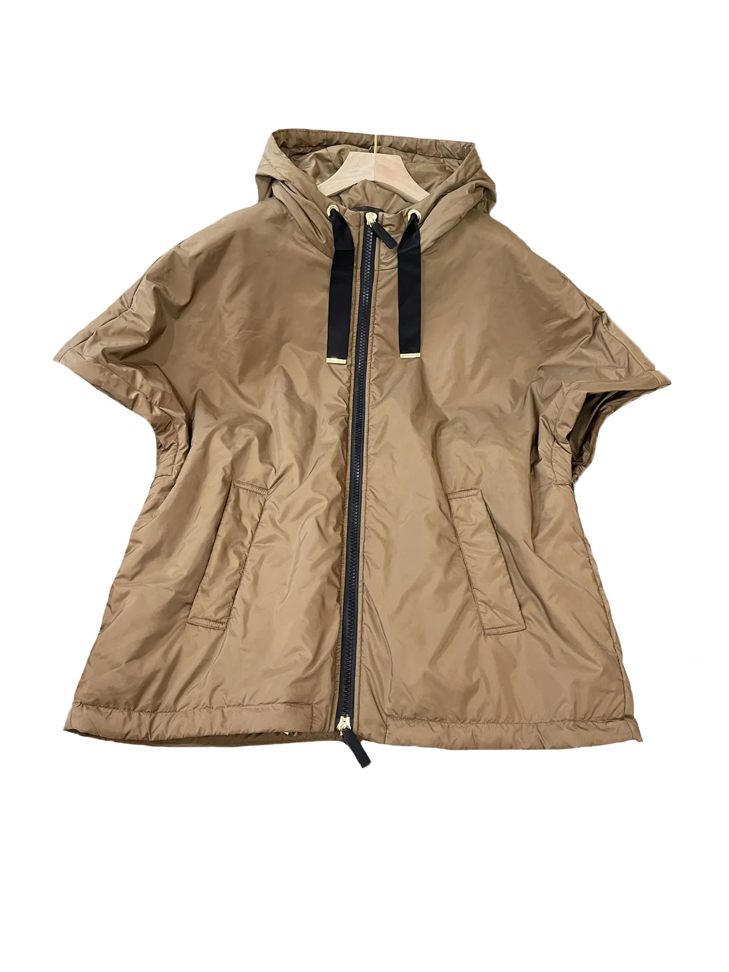 Waistcoat-jacket-hooded-short-loose-version-of-solid-colour-zip-design ...