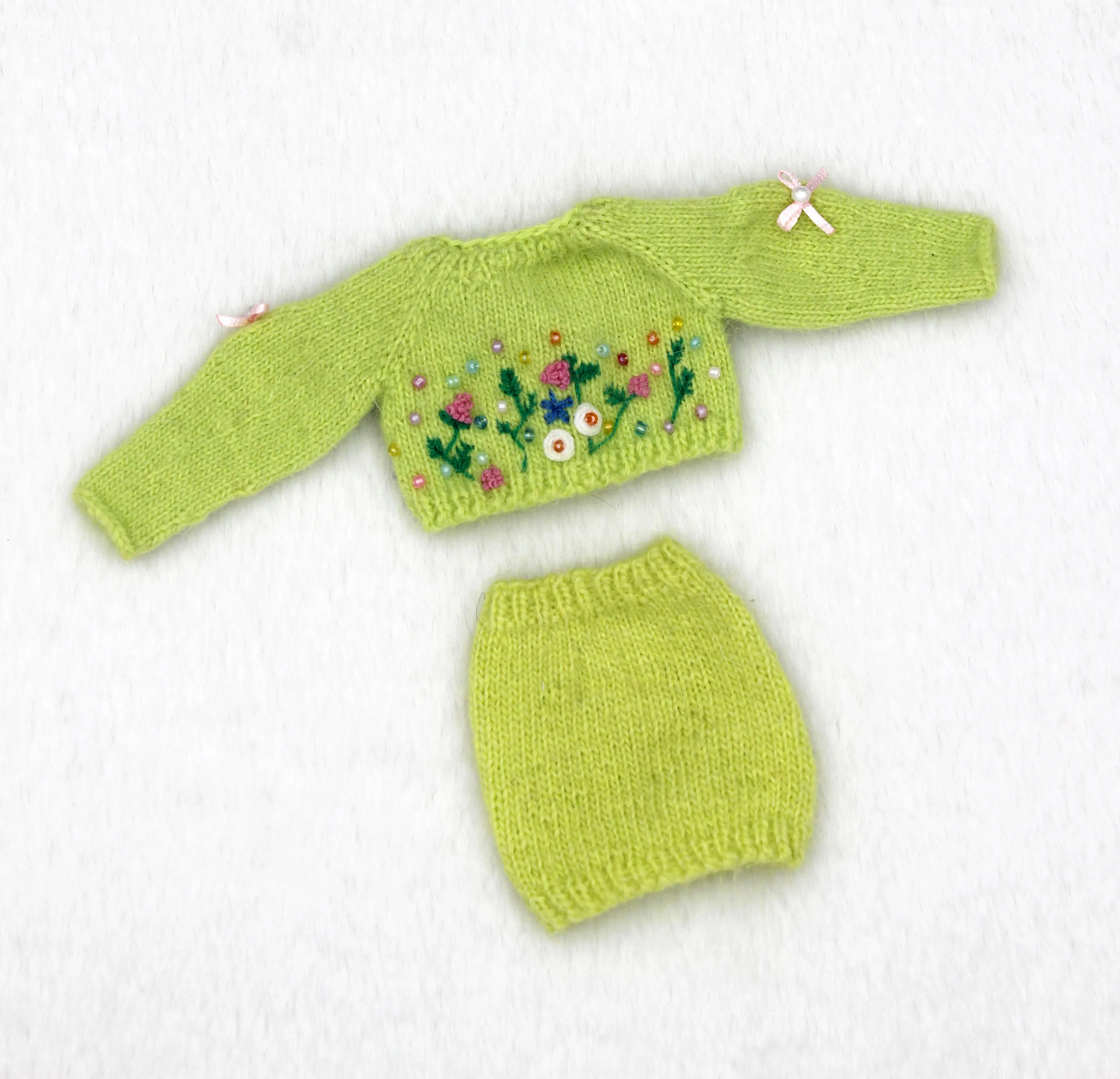2026 Kari Doll Clothes and skirts dress Original hand-embroidered green ...