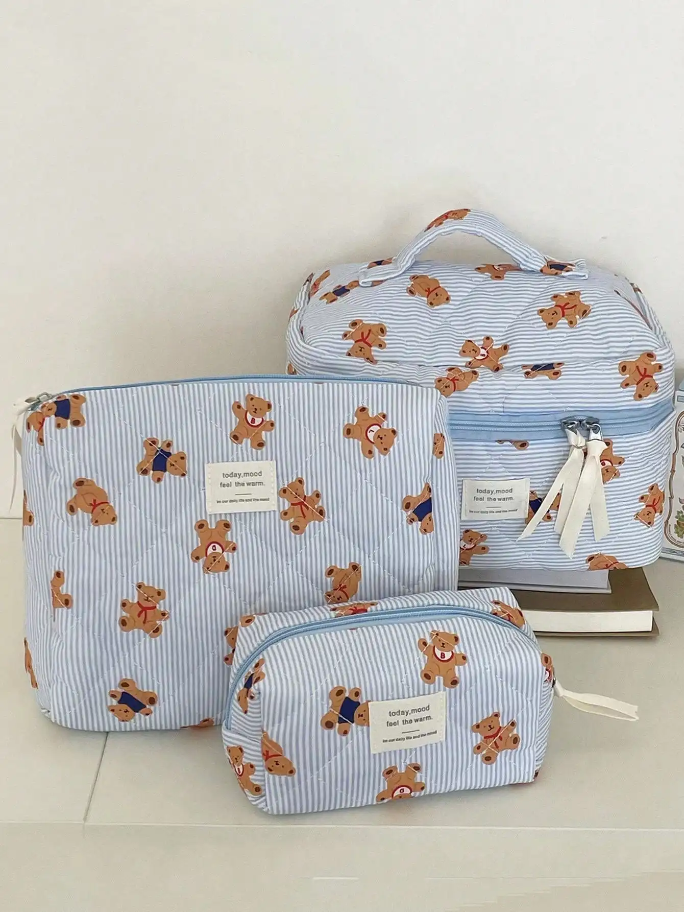 1 piece/set of striped bear quilted makeup bag, portable storage makeup ...