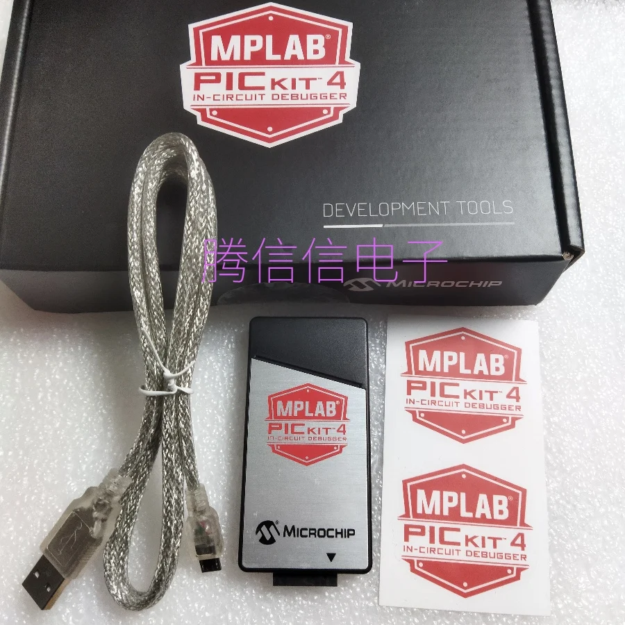 Spot-PG164140-MPLAB-PICKit-4-Microchip-programming-downloader-Microchip-PIC-MCU-dsPIC-DSC.jpg