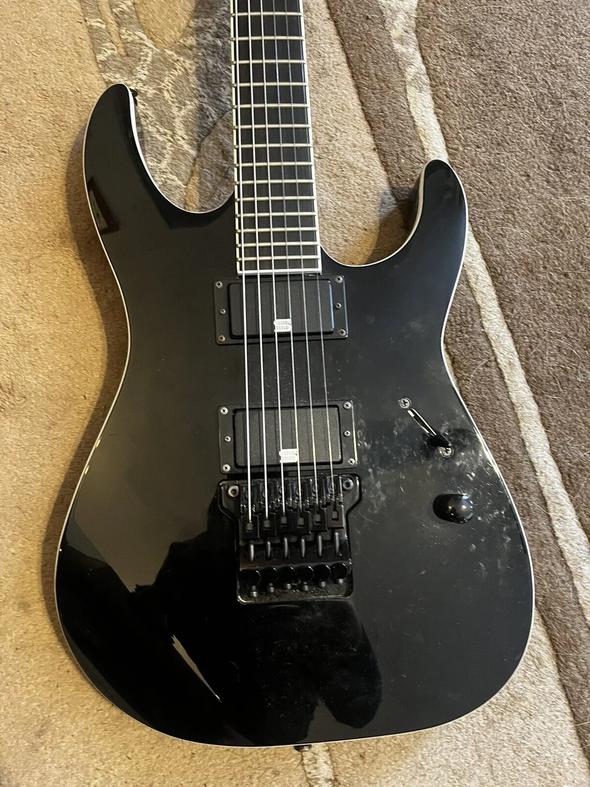 Custom Jackson Guitarra Elétrica em Preto, 20230708