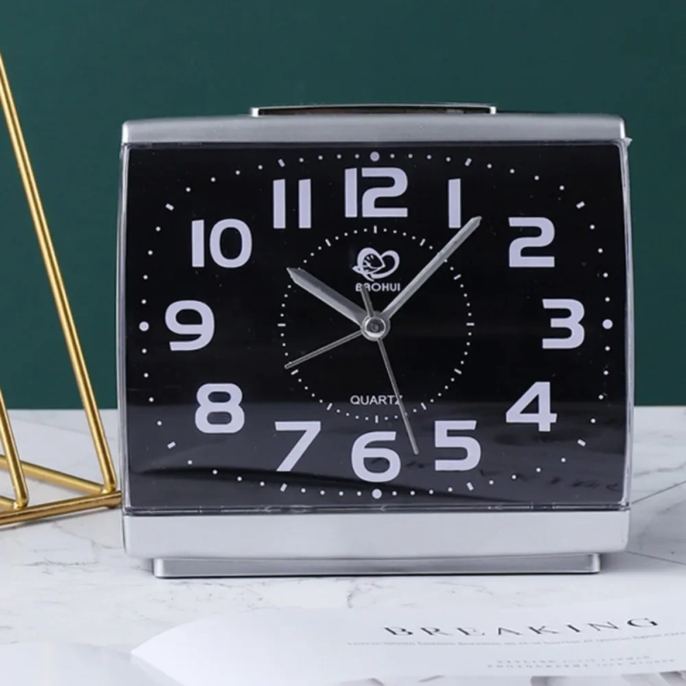 Bedroom-Silent-Night-Light-Clock-Battery-Operated-Quartz-Wake-Up-Alarm ...