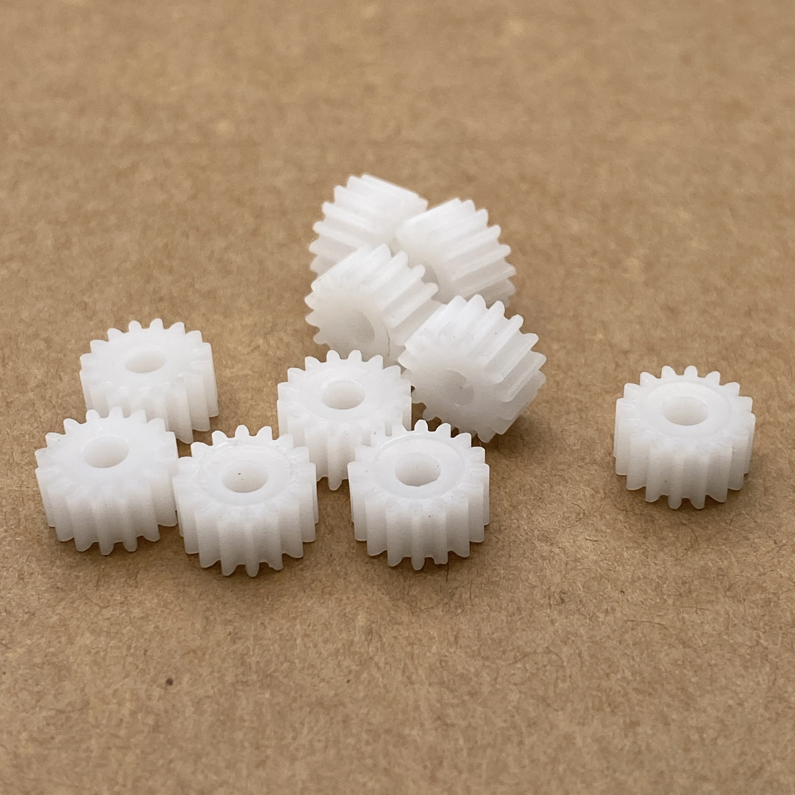 0-5M-16T-18T-Plastic-Gears-2-3mm-DIY-Motor-Straight-Gear.jpg