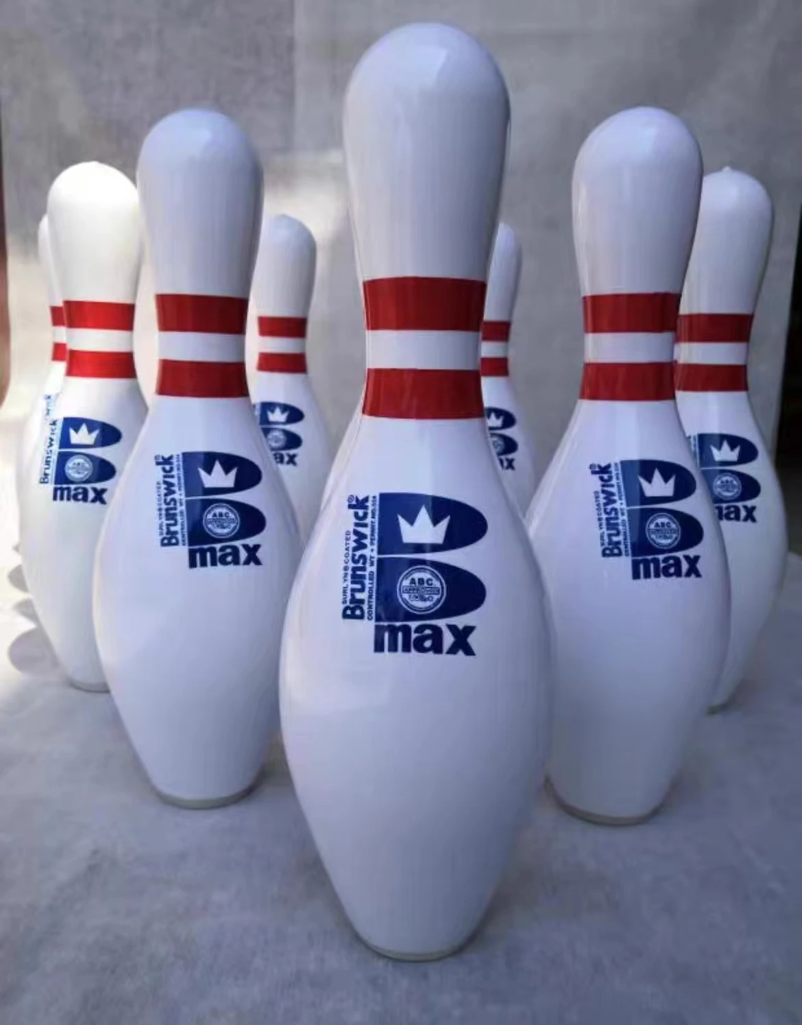 10pcs-carton-bowling-pin-maple-brunswick-pins.jpg