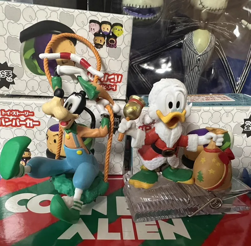 1Piece-Disney-Goofy-Swinging-Donald-Duck-Clip-Collection-Decoration.jpg