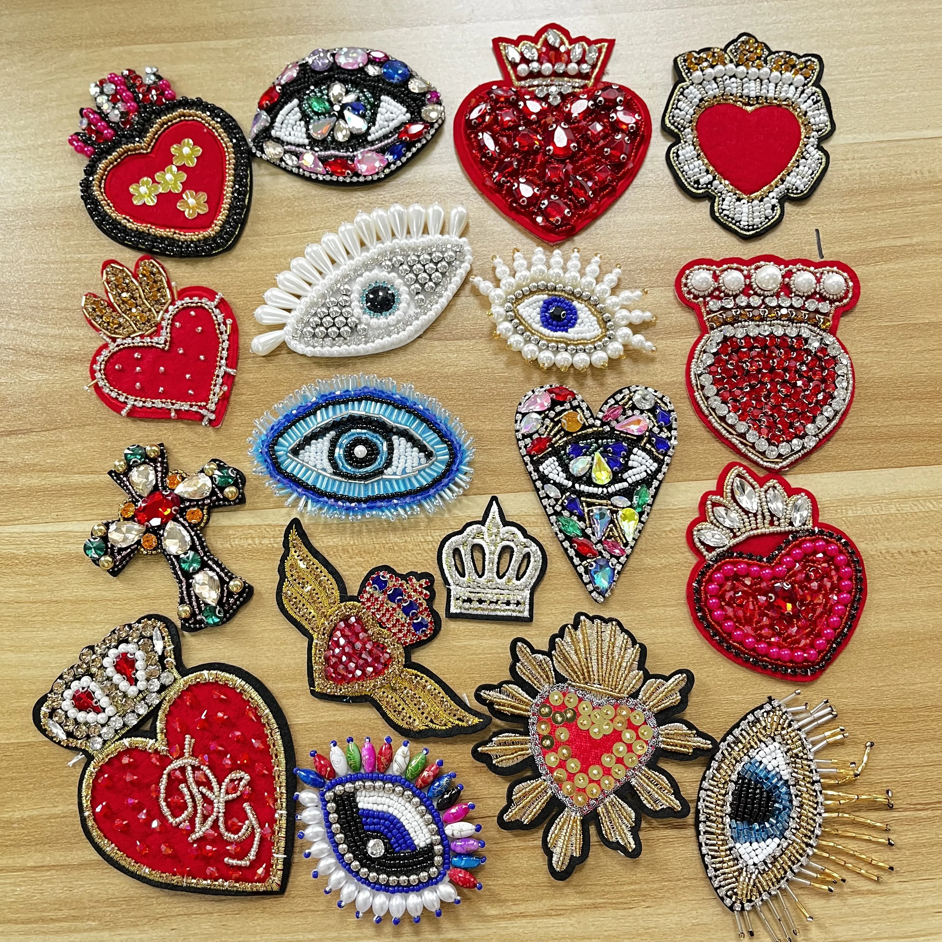 3D-Handmade-Rhinestone-EYES-HEARTS-Sew-on-Crystal-Beaded-Patches-for ...