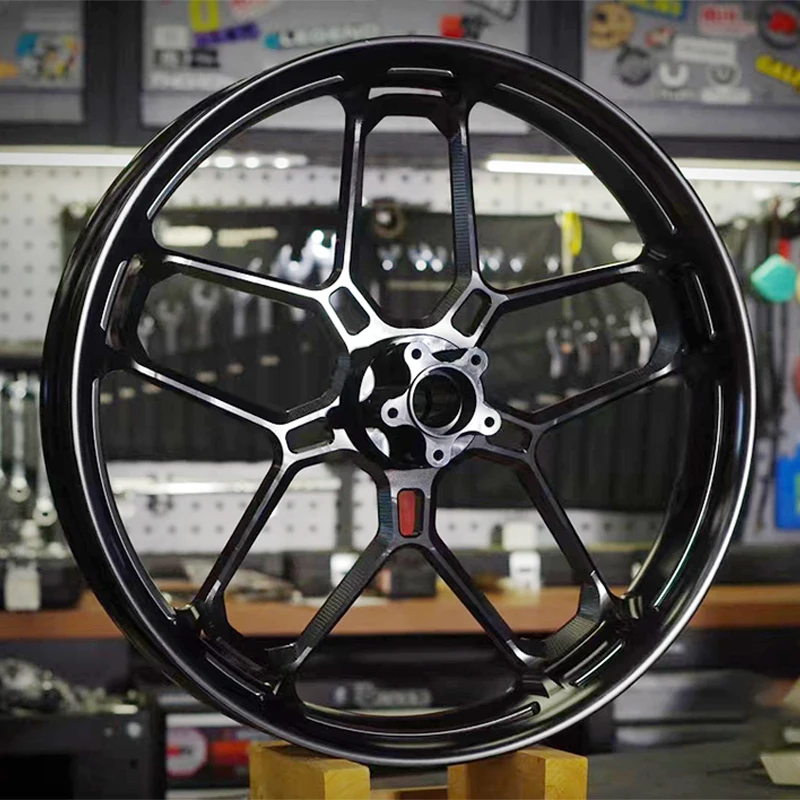 Customized-Forged-Billet-Aluminum-Wheels-for-HD-Touring-and-Softail ...