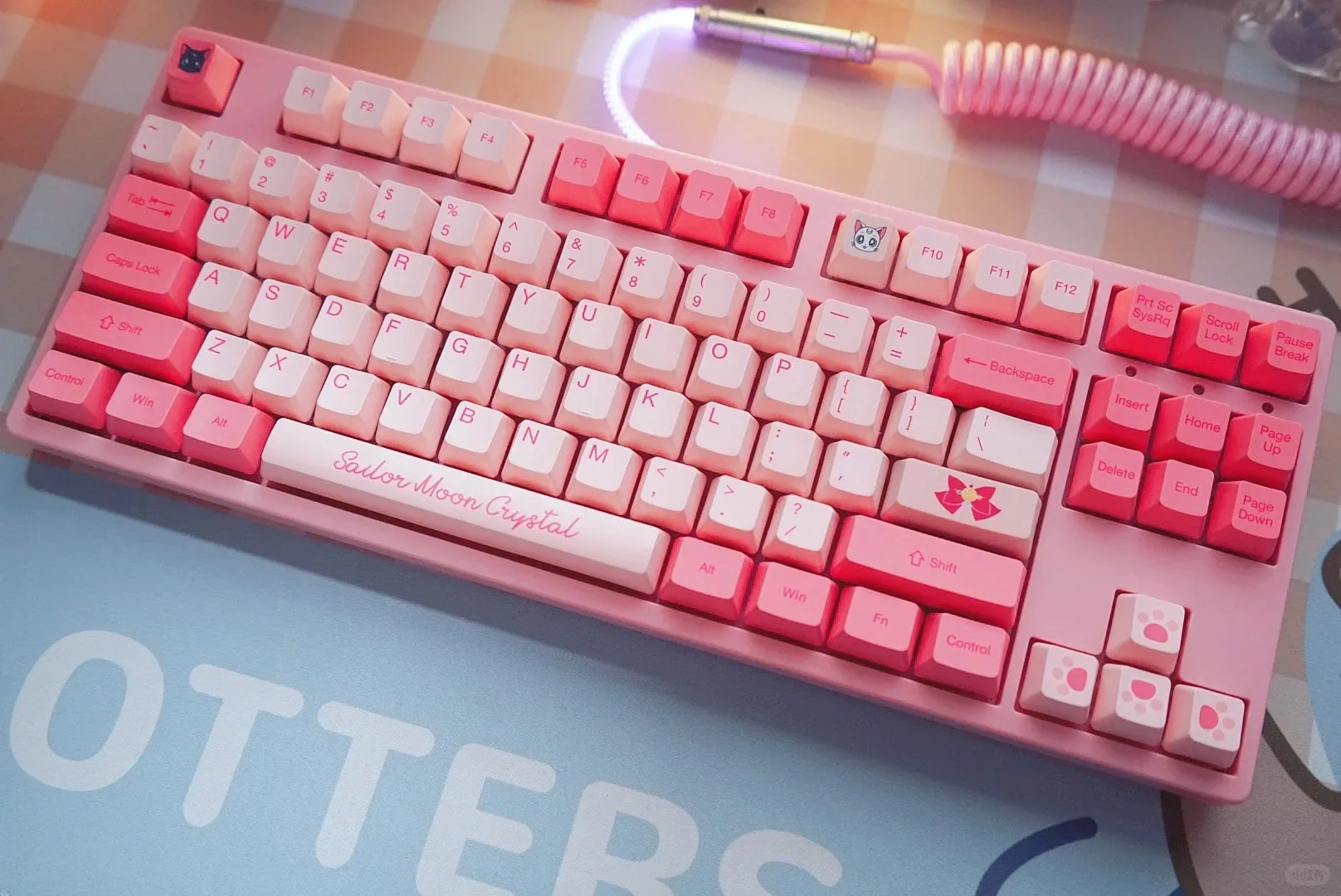 Japanese-Anime-Style-Sailor-Moon-Gaming-Keyboard-87-Keys-Pink-Wired ...