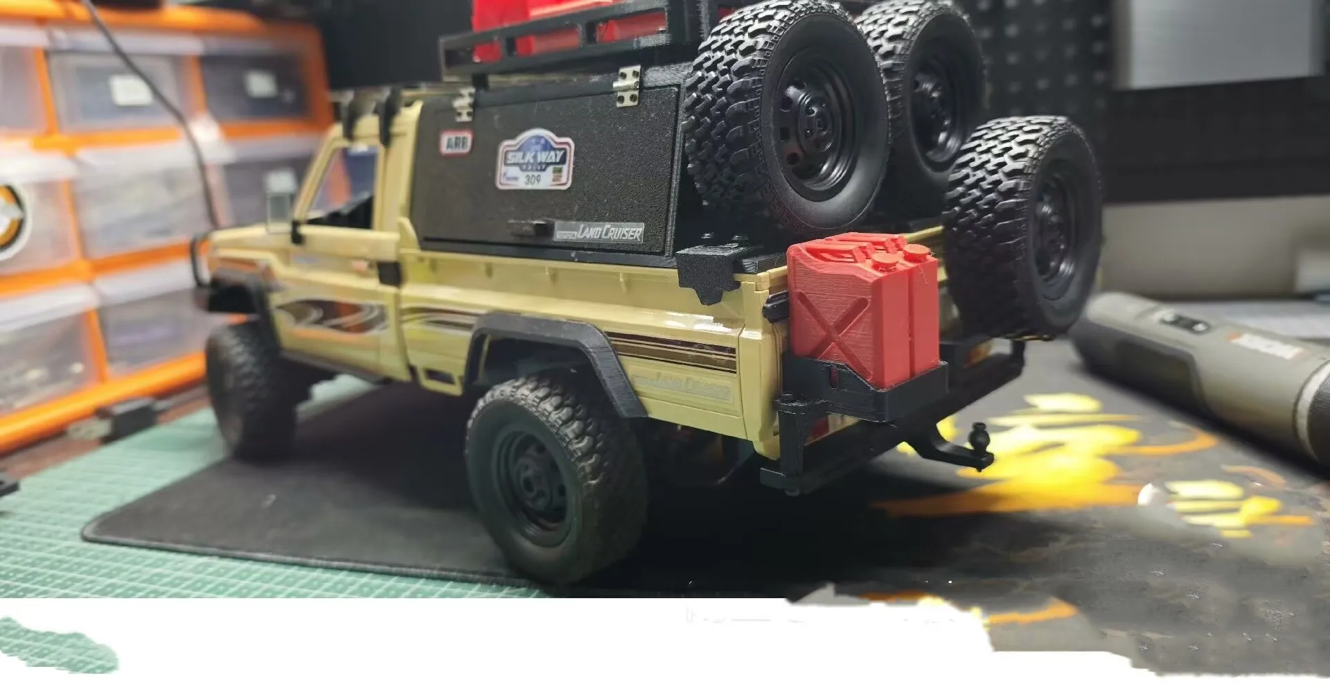 1/12 Scale MN MODEL MN82P MN82S truck MN82 Land cruiser LC79 LC70 Body ...