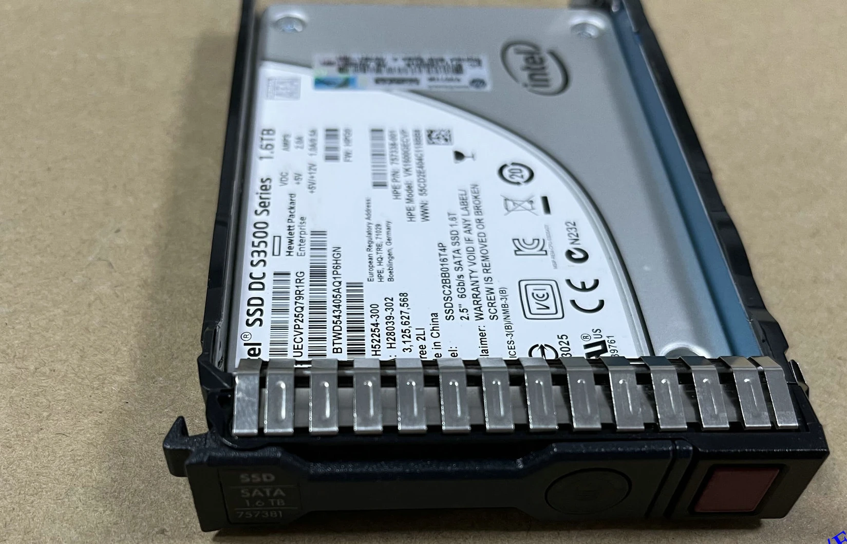 757381-001-1-6T-SSD-SATA-2-5-757339-B21-disassembled-original-hard ...