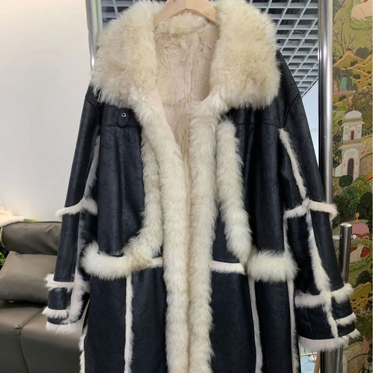 New-rabbit-fur-is-integrated-with-a-large-long-model-to-keep-warm-and ...