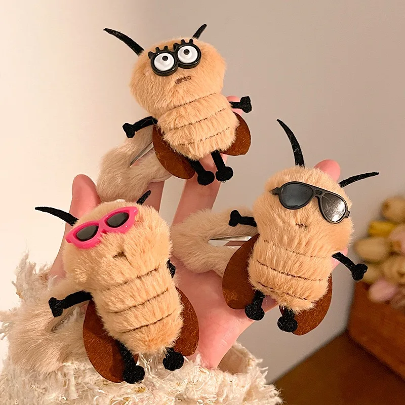 1pc Creative quirky and cute little cockroach-shaped plush hairpin ...