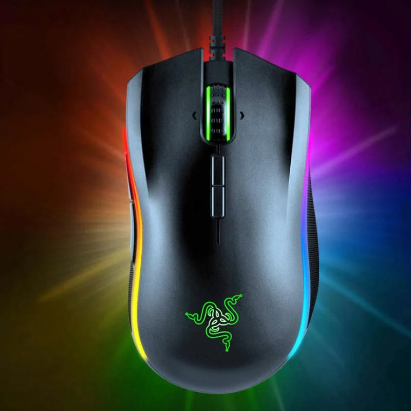 DPI buttons at your fingertips and razer chroma customisable lighting