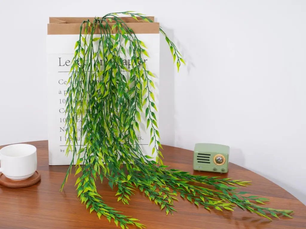 Planta-artificial-do-vime-do-ramo-de-Wllow-Simula-o-do-teto-Planta ...