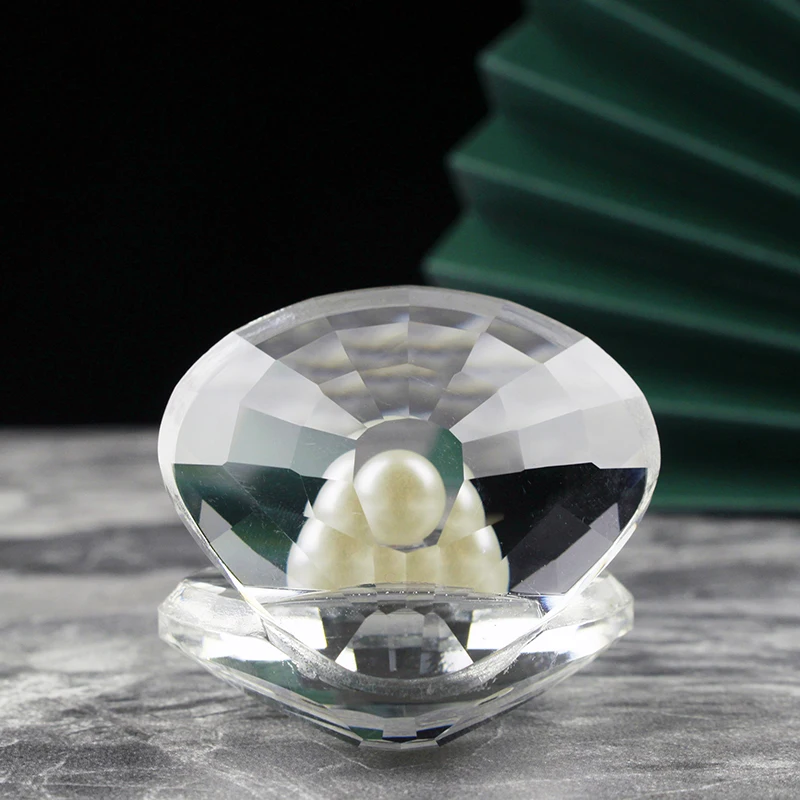 Swarovski Crystal Shell With Pearl