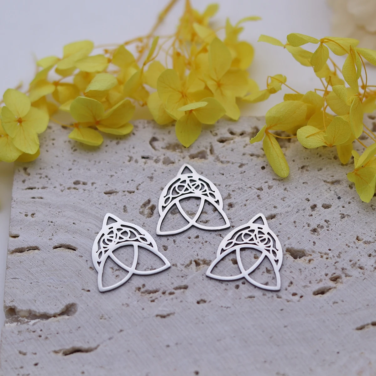 3pcs Celtics Moon Stainless Steel Triangle Crescent Filigree Moon ...