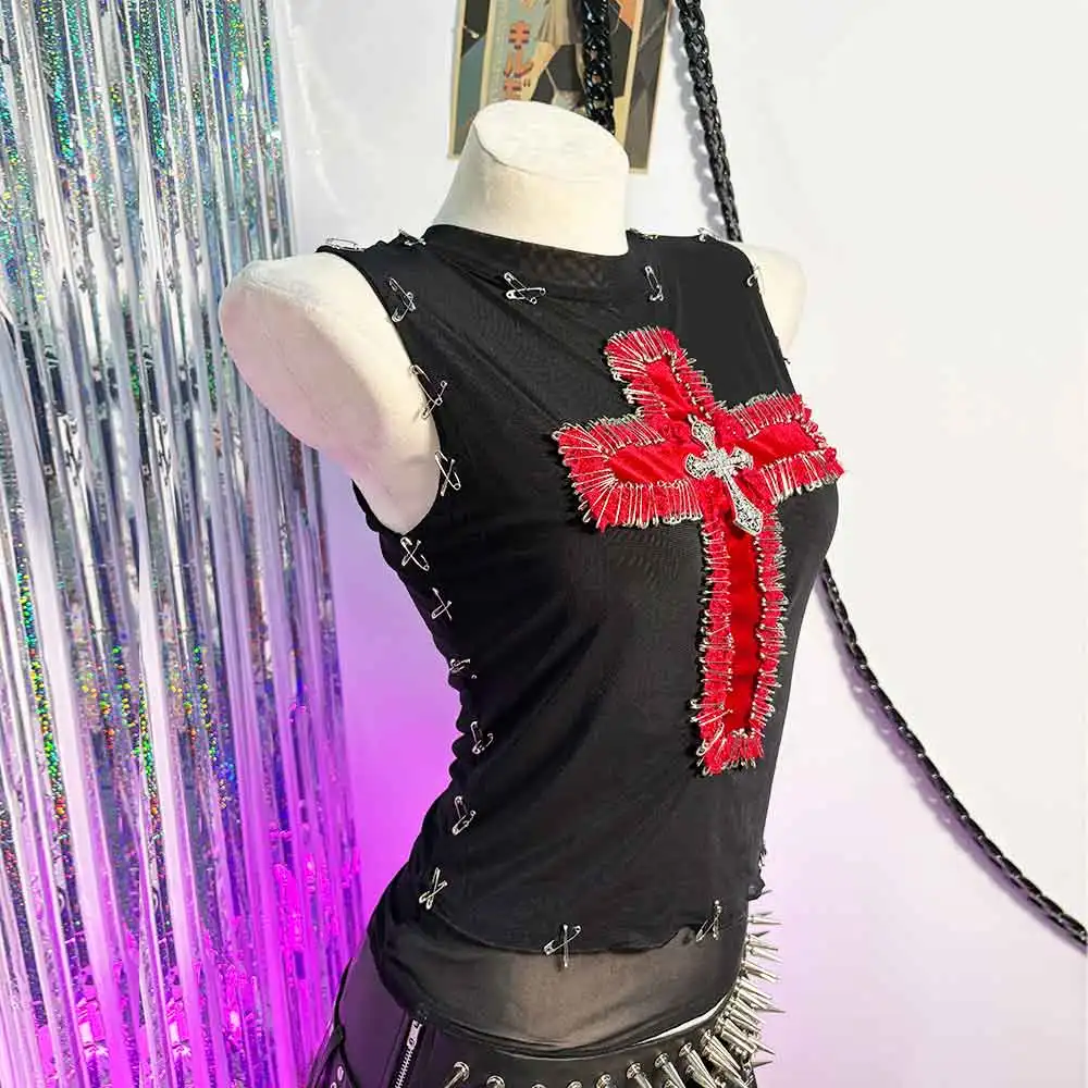 The Ultimate Goth Girl Tank That Actually Fits the Vibe — No Filter ...