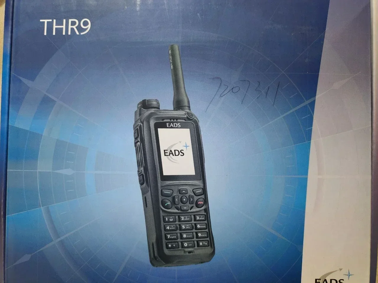 EADS-Airbus-Cassidian-THR9-Tetra-350-390M-Portable-Radio.jpg