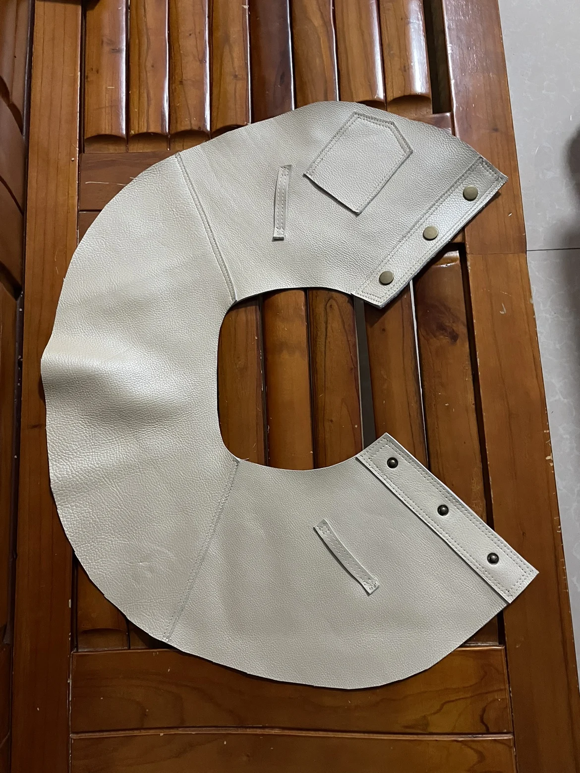 Close To Parrot Cowhide Shawl Shoulder Guard Bird Training Suit Scratch ...