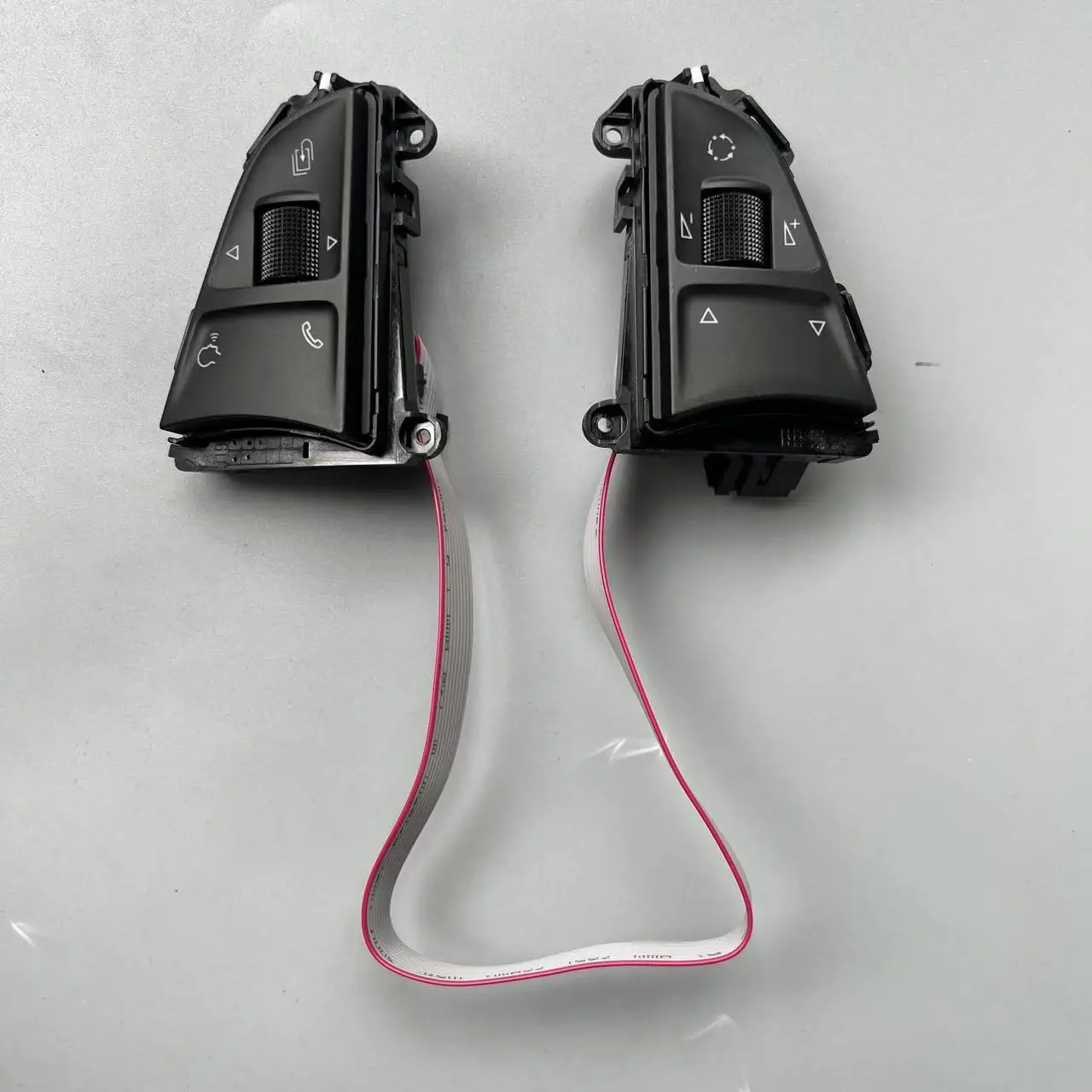 5E0919719A Car Multi-Function Steering Wheel Buttons Cruise Control ...