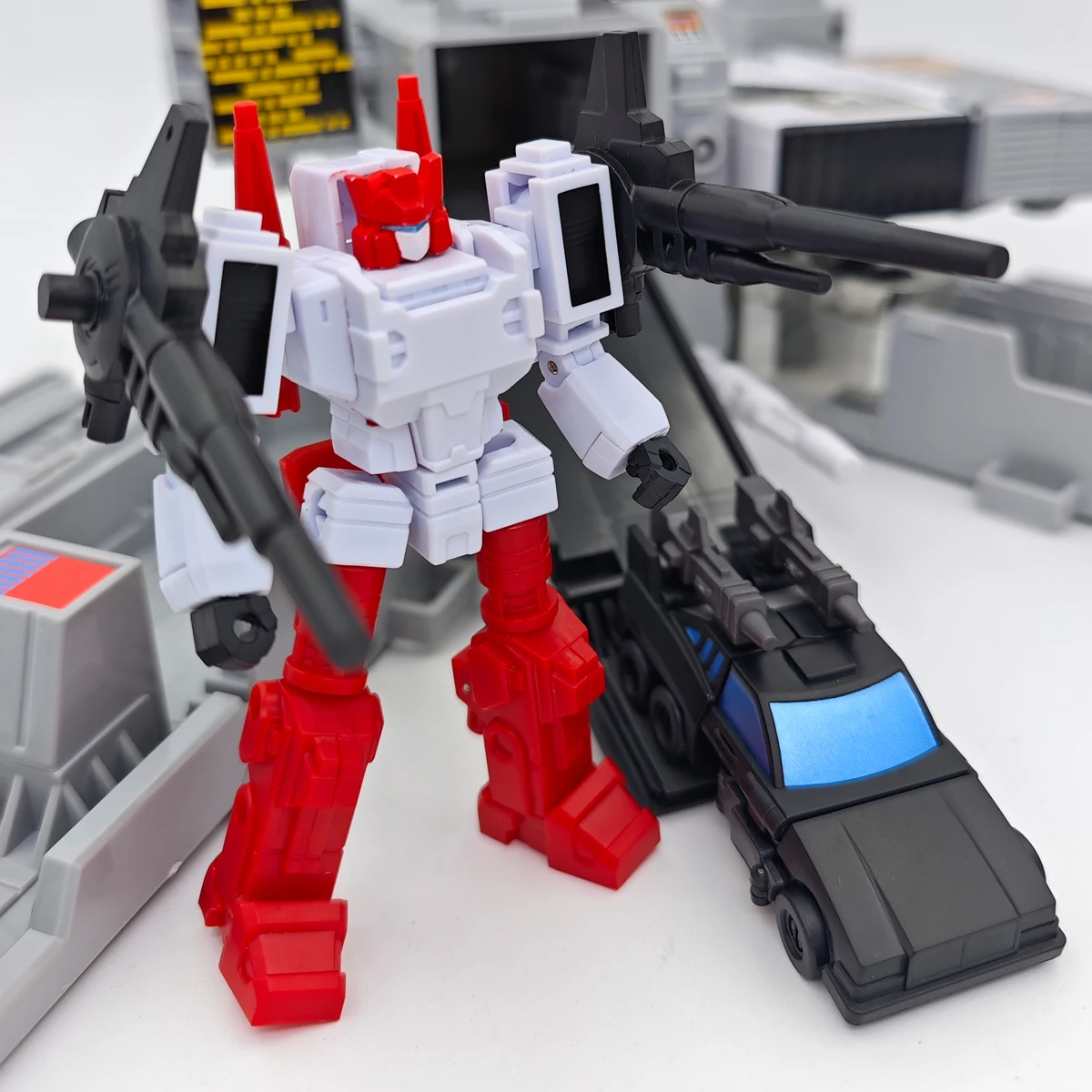 Yc001-A-Action-Figure-Transformation-Siyang-Cultural-Kaiyu-Model-Y-C001a-Six-Gun-Scamper ...