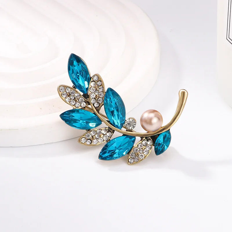 Creative-Fashion-Rhinestone-Leaf-Brooch-Delicate-Blue-Botanical-Pearl ...