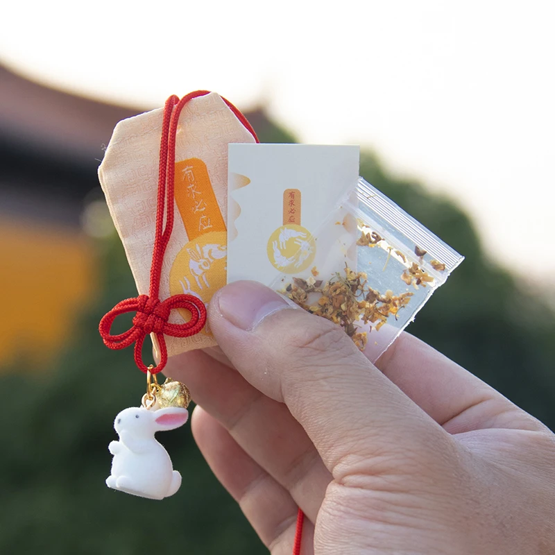 Japanese-Embroidery-Pray-Fortune-Omamori-Pendant-Good-Luck-Rabbit-Small ...