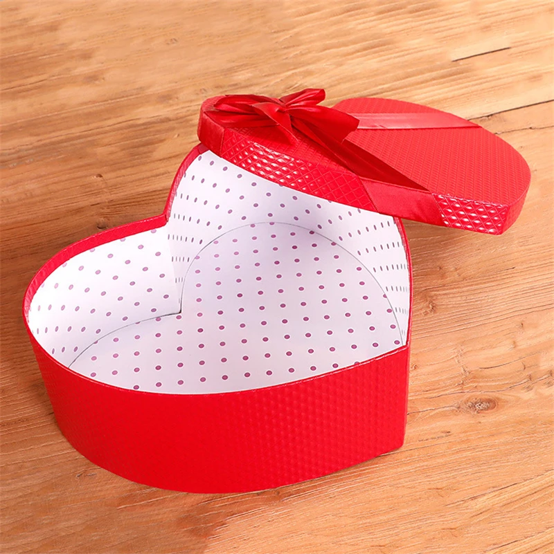 Red Heart Gift Box