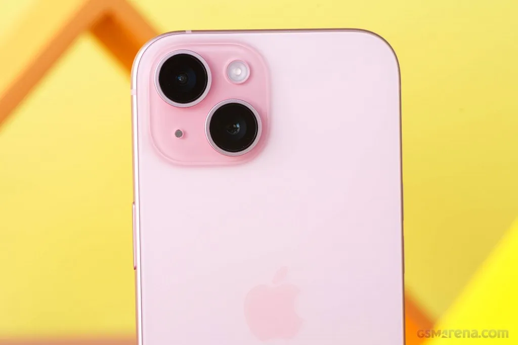 Apple iPhone 15 iOS 17 Apple A16 Bionic Super Retina XDR OLED Display ...