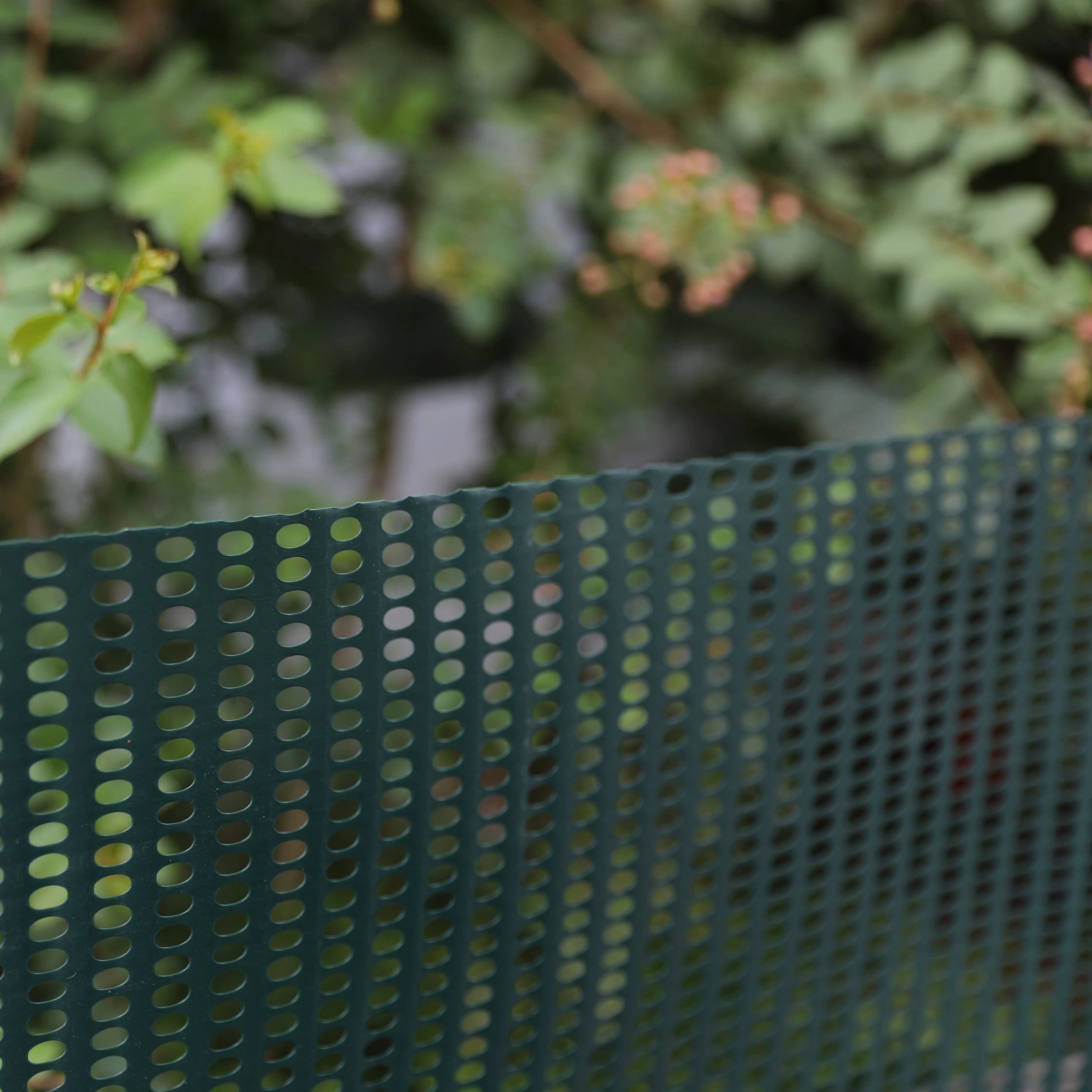 Plastic-Outdoor-Safety-Barrier-Outdoor-Plastic-Windbreak-Landscape ...
