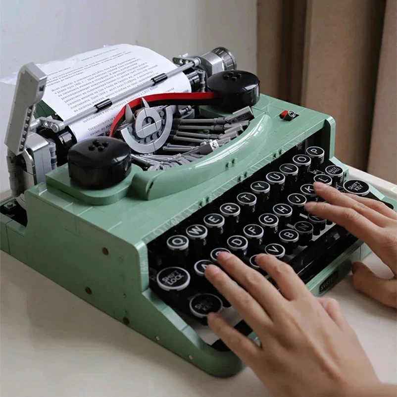 New-2078pcs-Retro-Typewriter-Building-Blocks-Keyboard-MOC-21327-Set ...