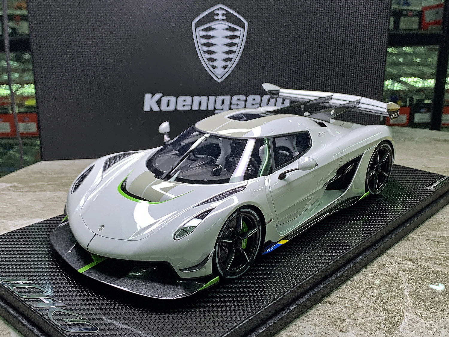 Frontiart-FA-1-12-Koenigsegg-JESKO.jpg