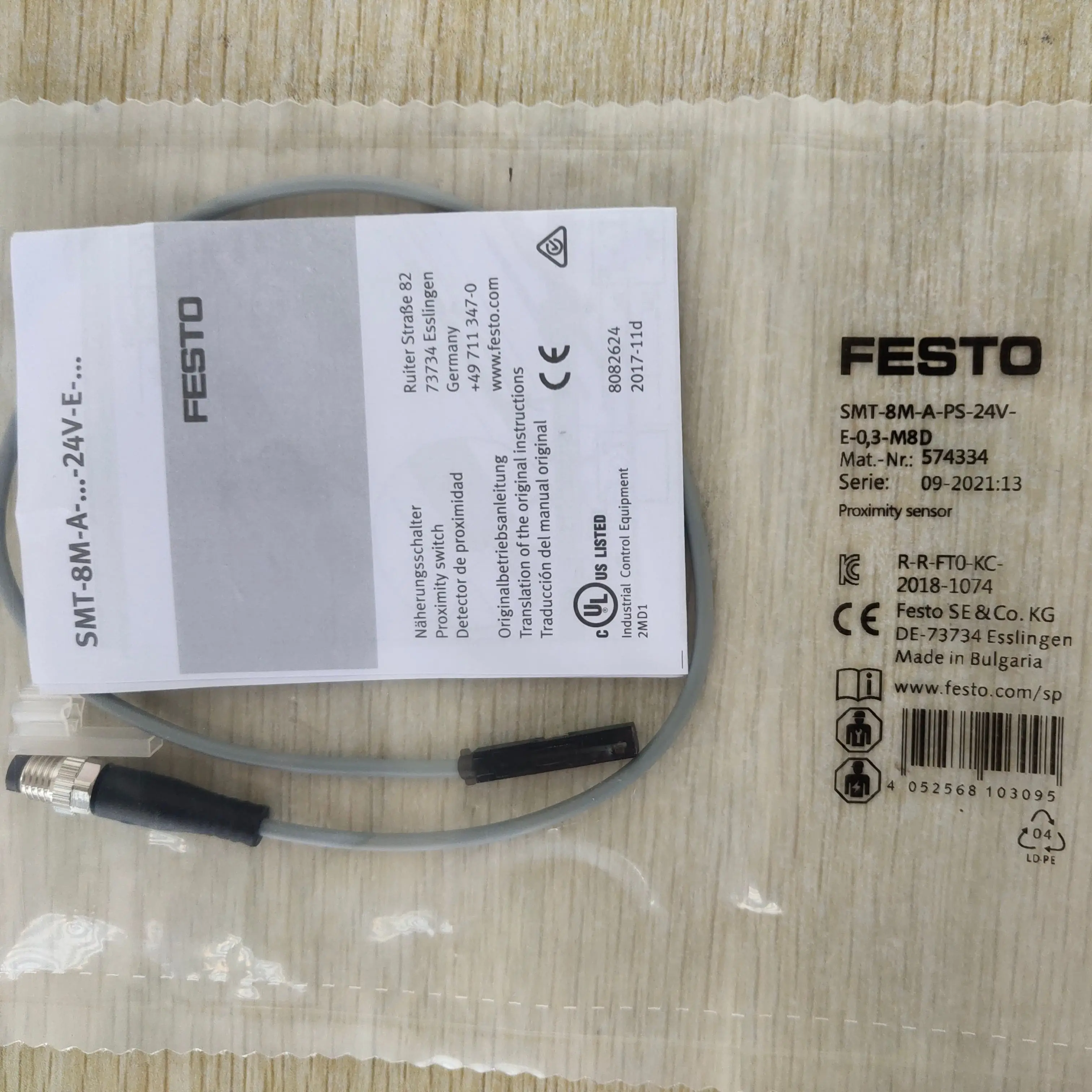 FESTO-magnetic-switch-SMT-8M-A-PS-24V-E-0-3-M8D-574334-SMT-8M-A.jpg
