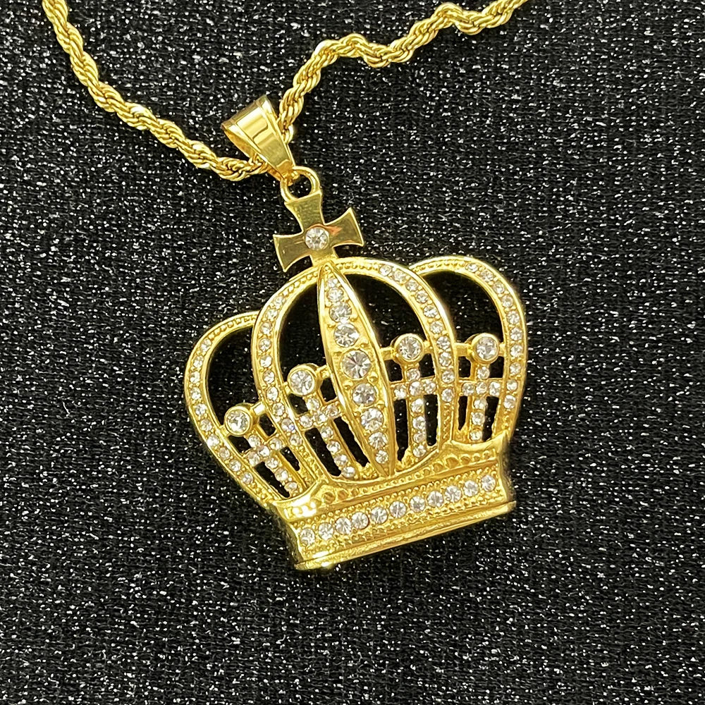 Gold King Crown Pendant | canoeracing.org.uk