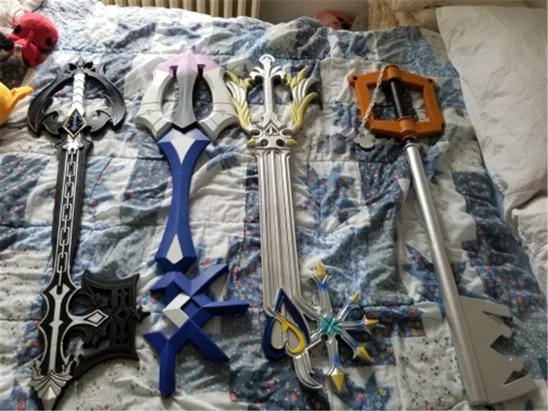 4-styles-Kingdom-Hearts-Sora-Heartless-Giant-Key-Shadow-weapon-Key ...