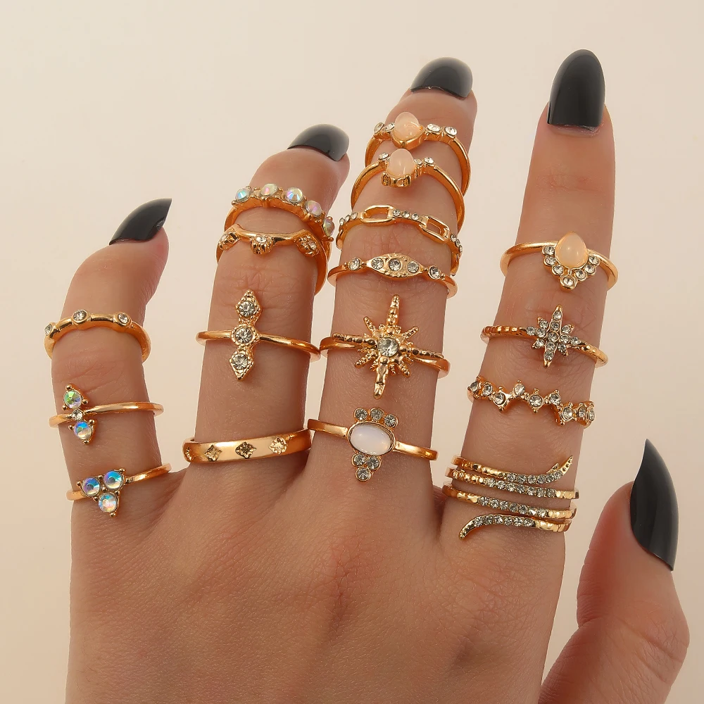 IPARAM-Bohemia-Rings-for-Women-Snake-Awn-Star-Crystal-Encrusted-Finger ...
