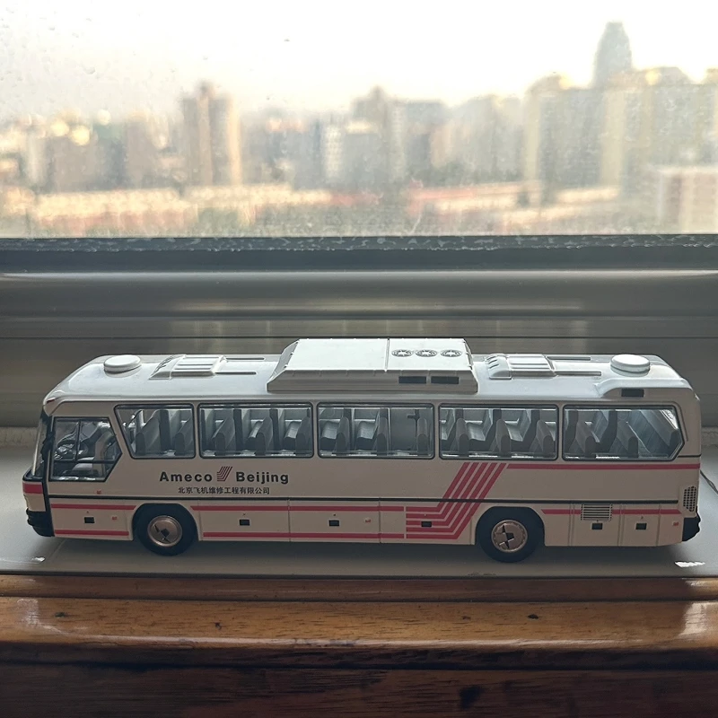 Xcartoys-1-64-North-Bfc6120-Tour-Bus-Vehicle-Alloy-Car-Model-Diecast-Scale-Car-Model-Toys.jpg