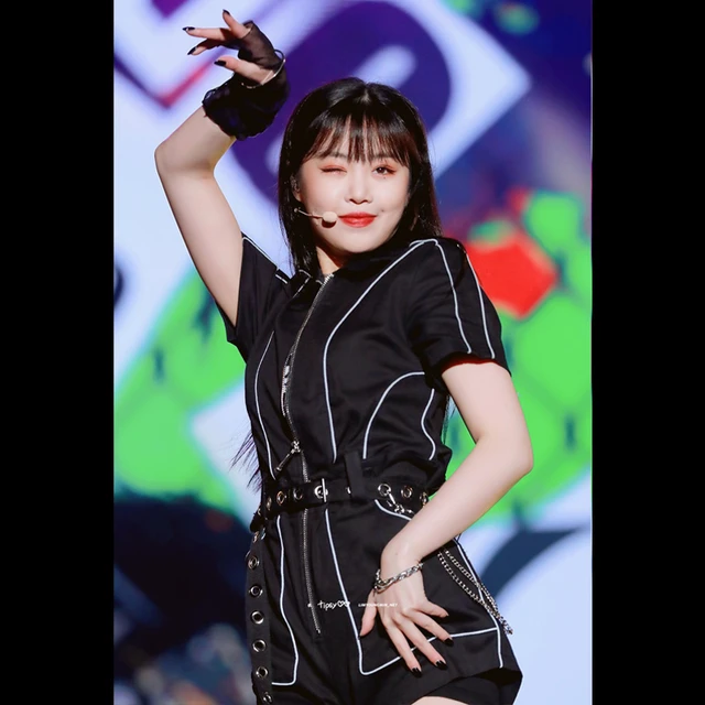 Clothing G Stage