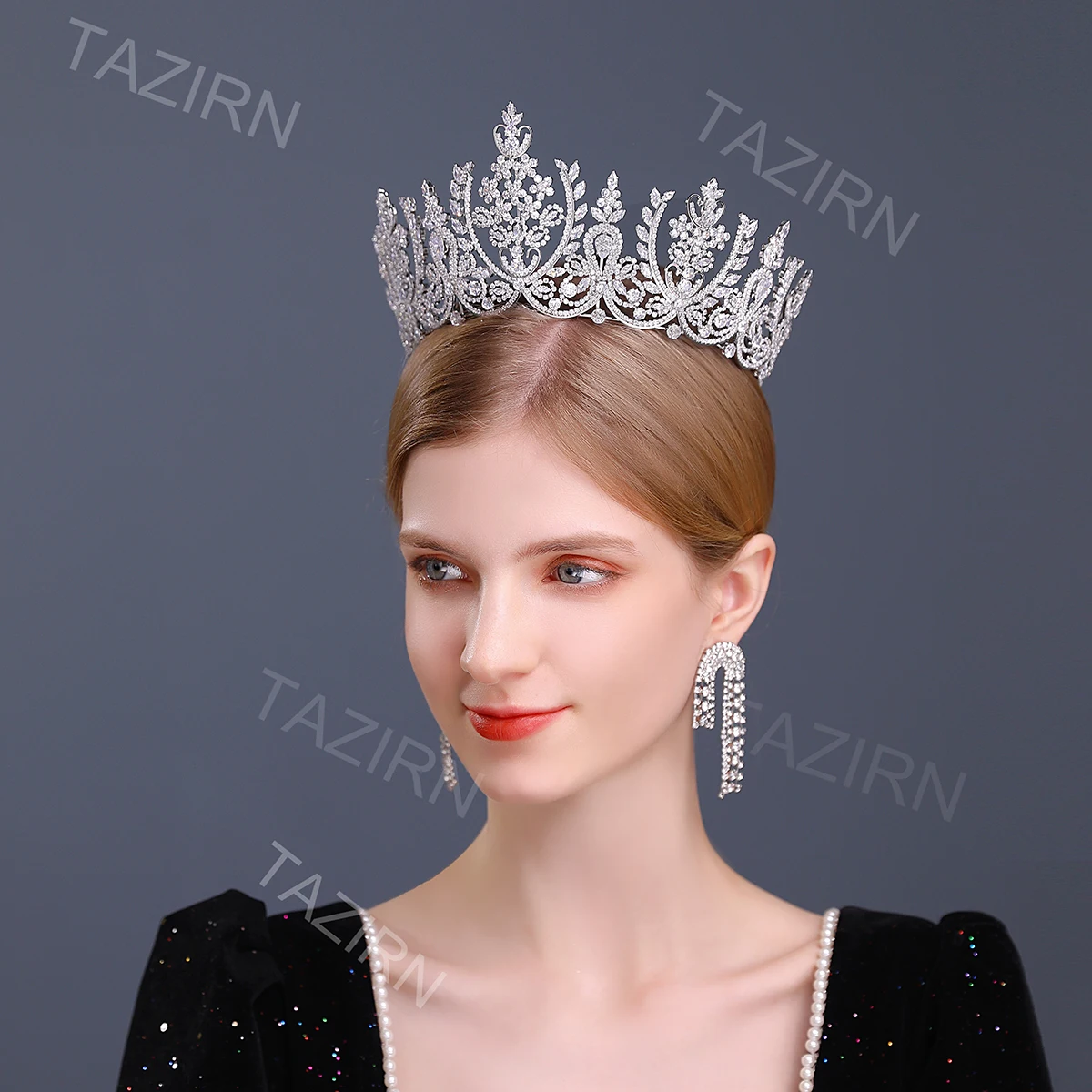 Big wedding crowns | Beachweddingtips.com