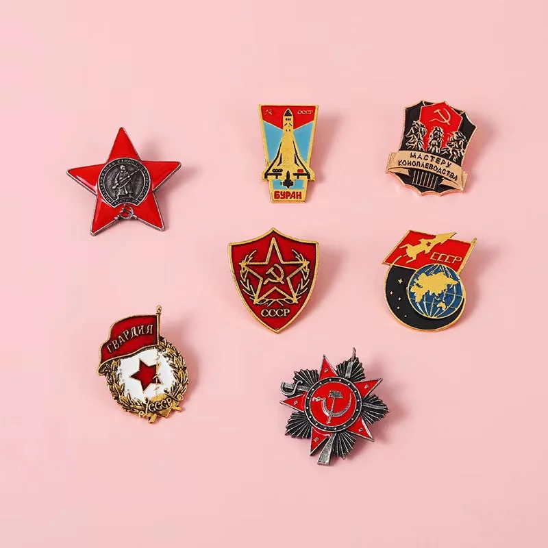 Pin-Club-Red-Star-Flag-Brooches-Cold-War-Custom-Metal-Lapel-Badges ...
