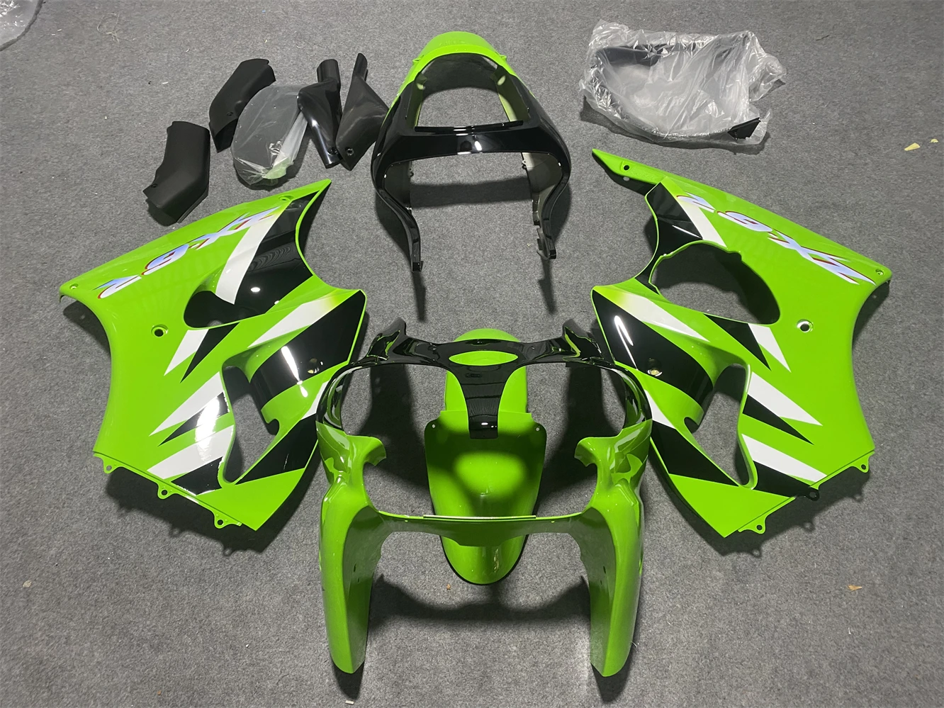 Plastic-Fairings-for-ZX6r-2000-2002-Green-Black-Body-Kits-for-ZX6r-2001 ...