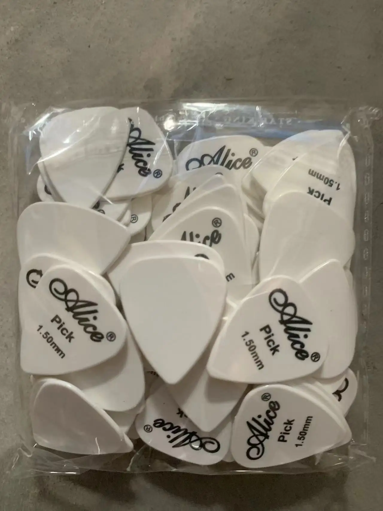 Guitar-Picks-100-pcs-Alice-Acoustic-Electric-Bass-Plectrum-Mediator ...