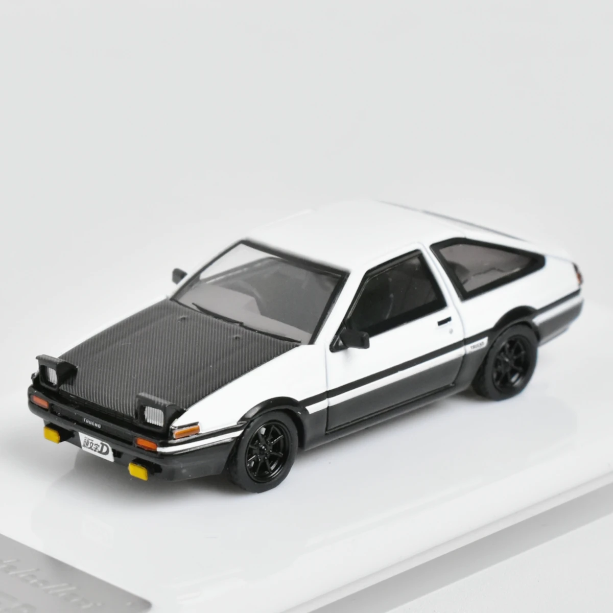 Inicial-D-AE86-Diecast-Model-Car-MC-Cole-o-1-64.jpg